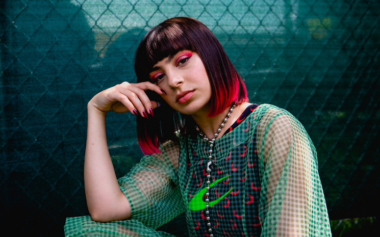 Charlie XCX'den izole albüm. - Haberler - Power FM