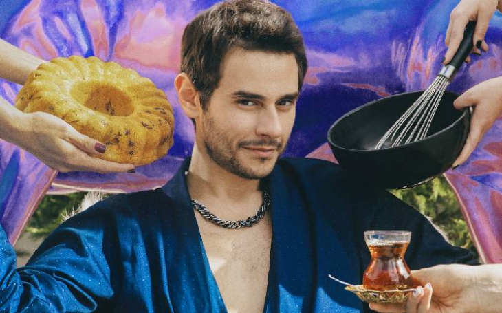 Cem Belevi "Üzümlü Kekim" İle Sevenleriyle Buluştu. - Müzik Haber ...